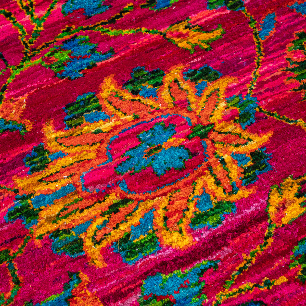 Handknotted Carpet DIA- 127 PHOOLMANDI, MULTI COLOR – Diamond Carpets